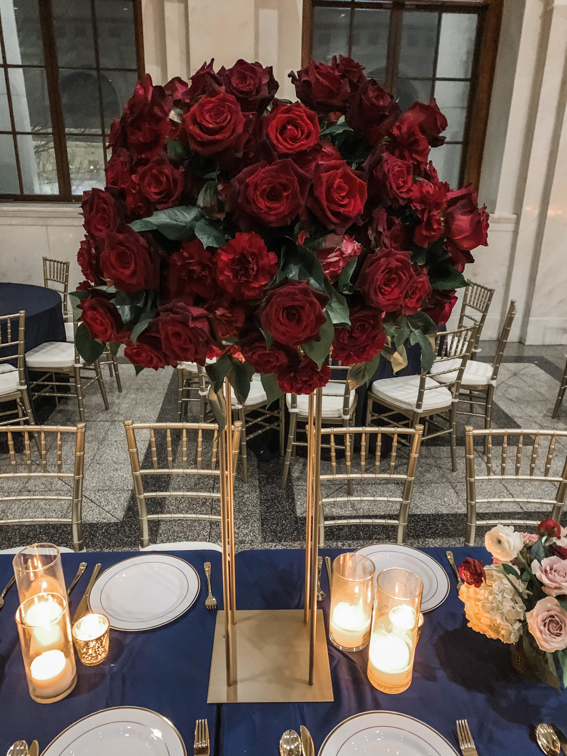 Red and white Dekalb Courthouse traditional wedding - Ten Point Floral ...